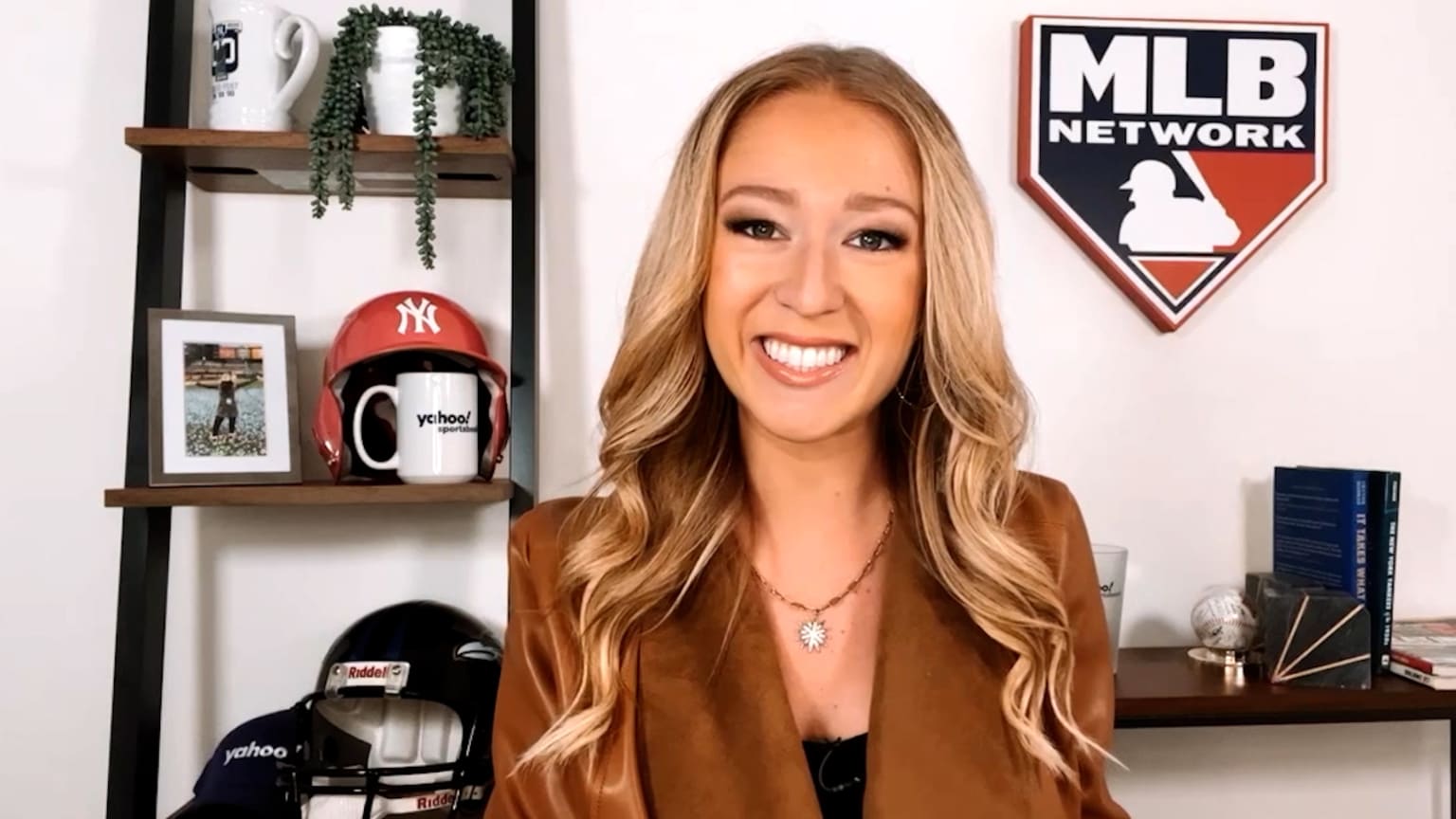 The Prop Queen goes under on Daniel Lynch | 09/15/2022 | MLB.com