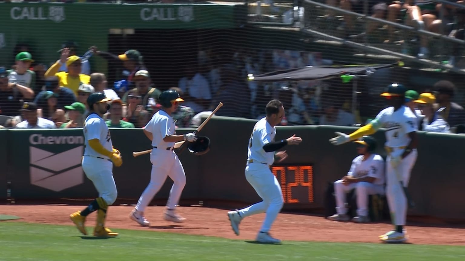Brent Rooker scores on Shea Langeliers' sac fly | 07/07/2024 | Athletics