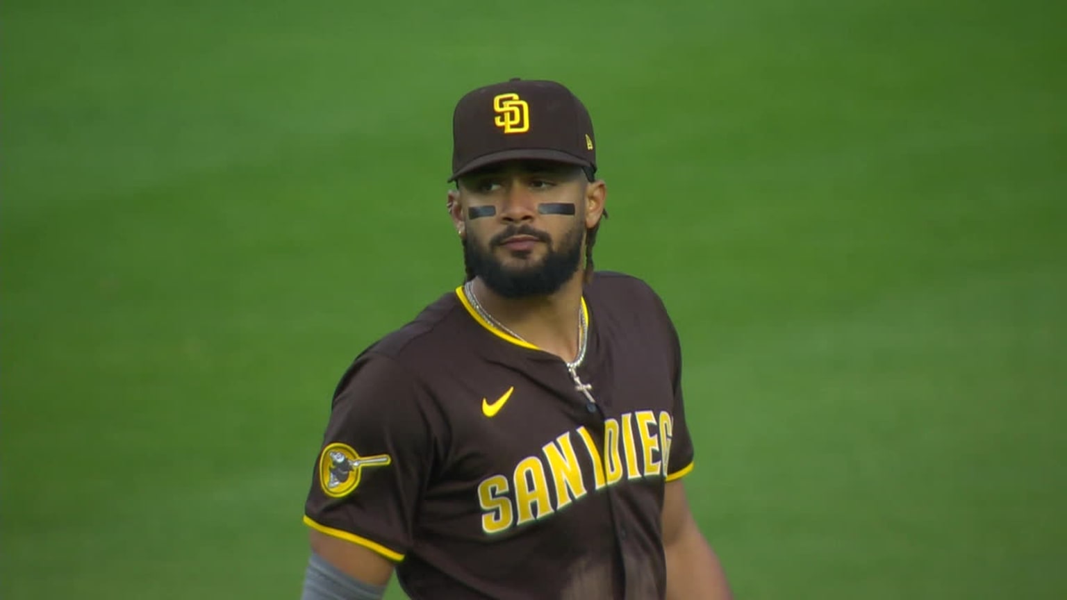 Fernando Tatis Jr.'s sliding catch | 04/21/2025 | San Diego Padres