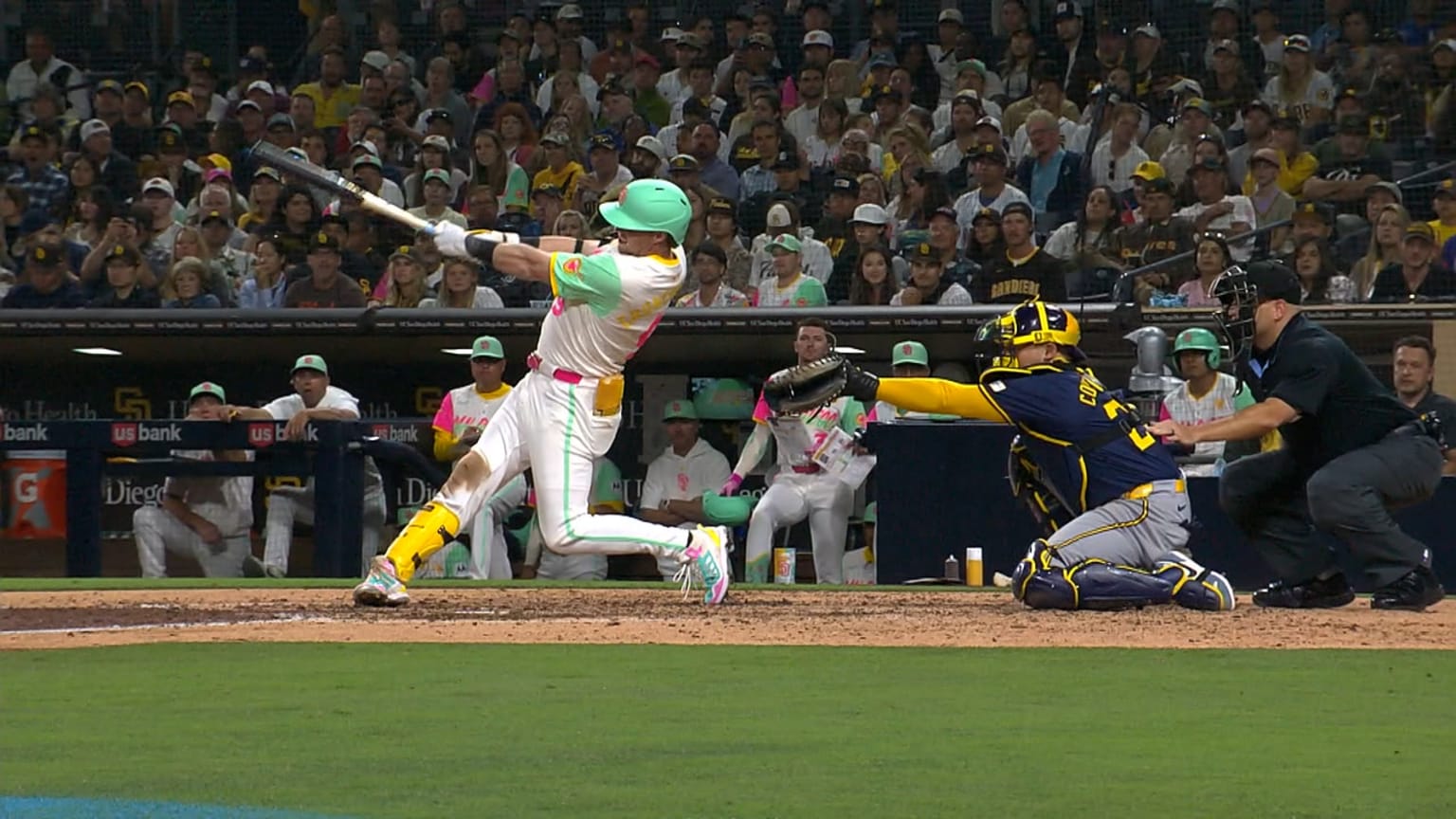 Jake Cronenworth hits a go-ahead RBI single | 06/21/2024 | San Diego Padres