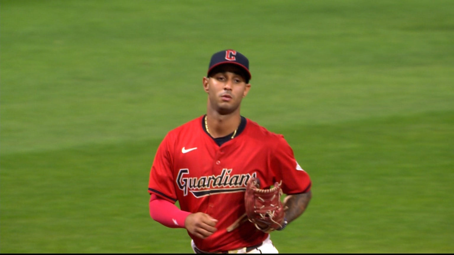 Brayan Rocchio's athletic sliding stop | 09/17/2024 | Cleveland Guardians