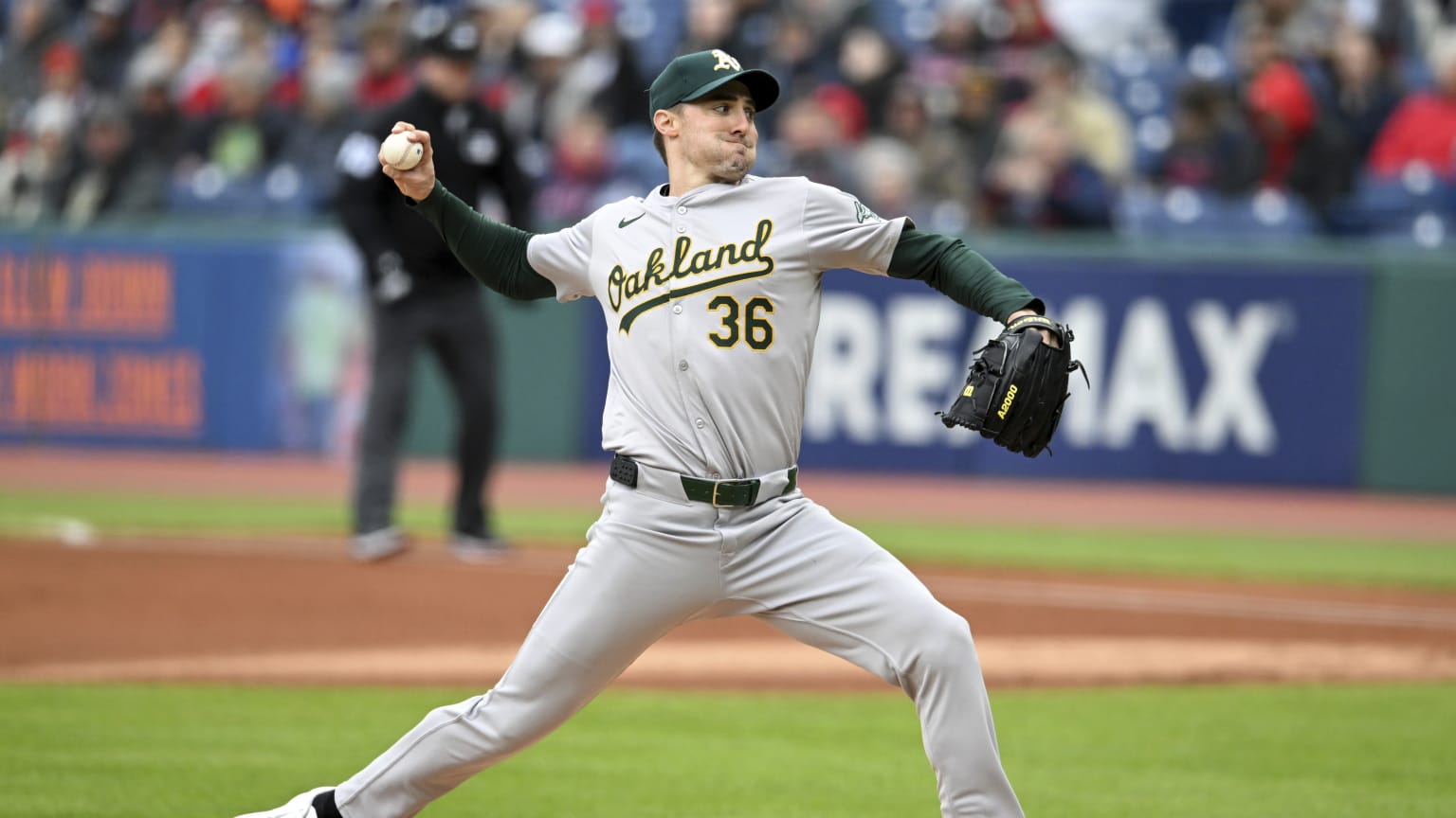 Ross Stripling poncha a cuatro en cinco entradas | 21/04/2024 | Los ...