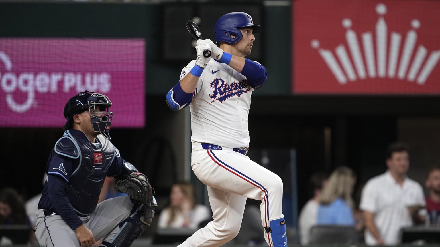 Nathaniel Lowe lines an RBI single | 07/06/2024 | Texas Rangers