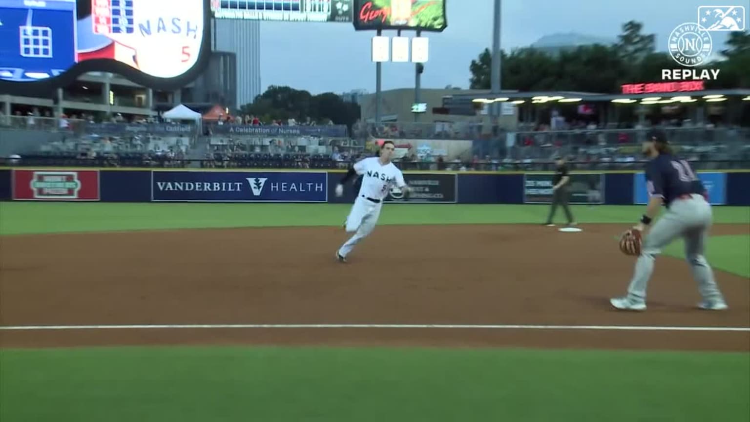 Tyler Black hits a two-run triple to left field | 09/06/2023 ...