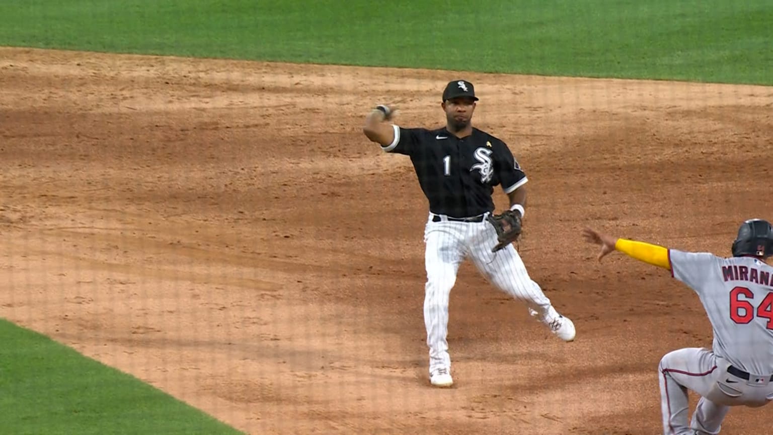 White Sox turn a 6-3-6 double play in the 3rd inning | 09/02/2022 ...