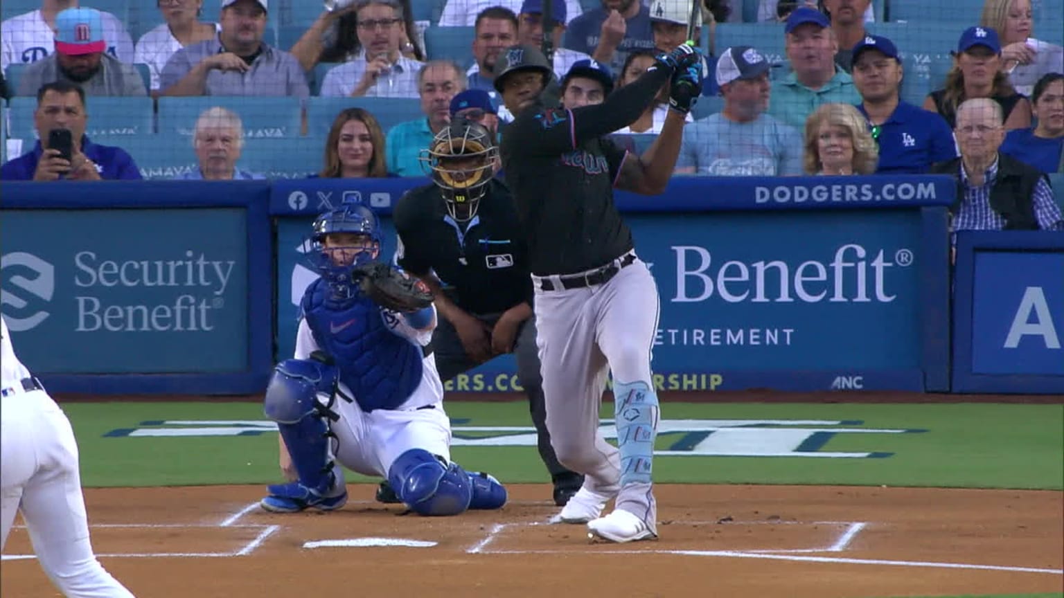 Jorge Soler hits a leadoff home run to right-center | 08/18/2023 ...