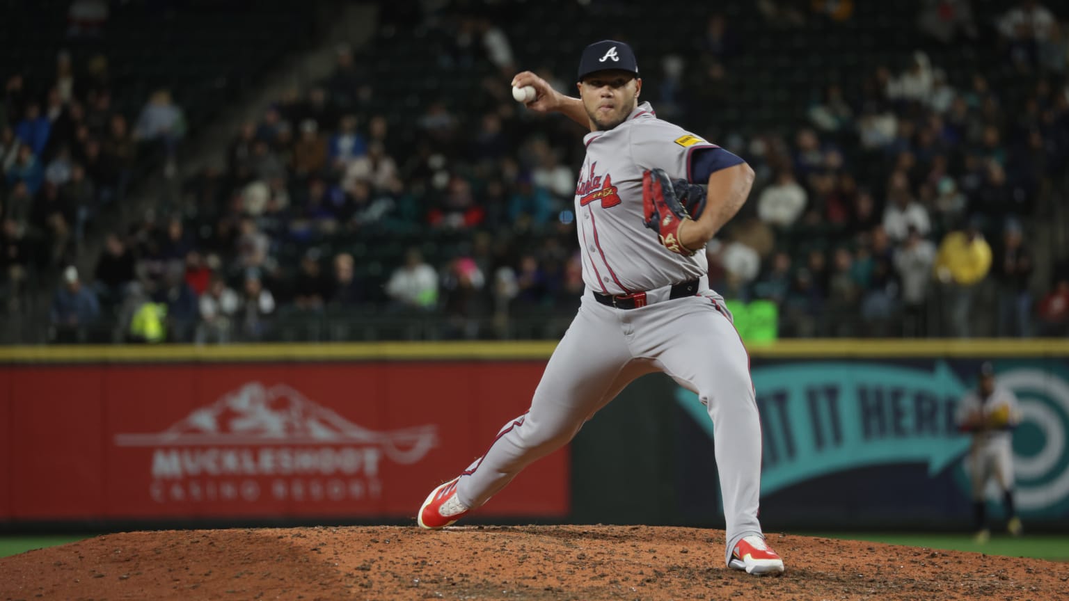 Joe Jiménez escapes a base-loaded jam | 04/29/2024 | Atlanta Braves