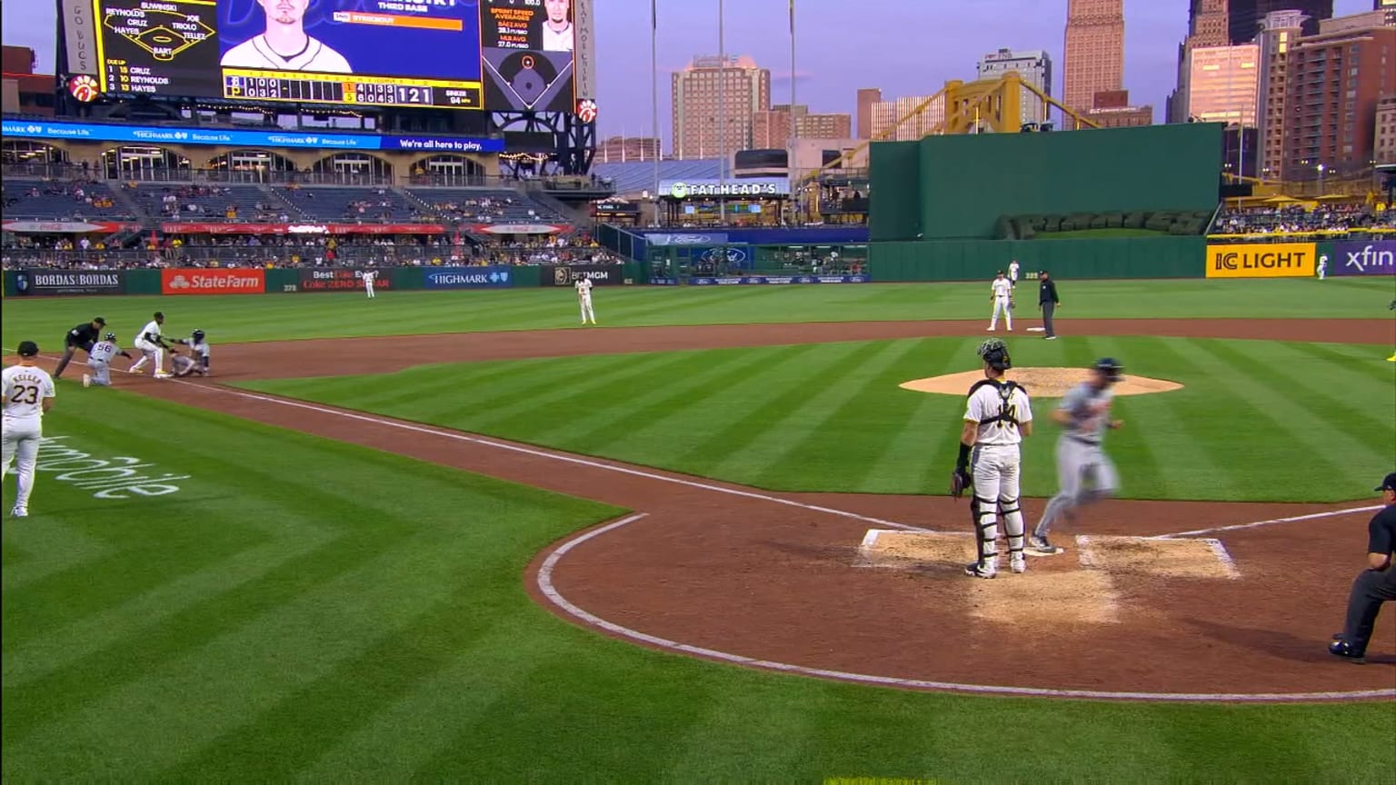 Zach McKinstry's sacrifice fly | 04/08/2024 | Detroit Tigers