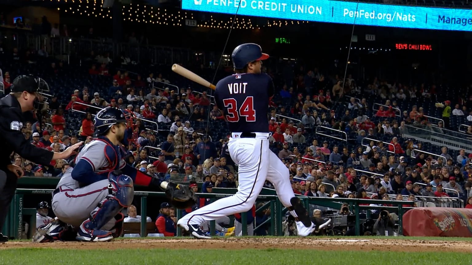 Luke Voit rips RBI single | 09/28/2022 | Milwaukee Brewers