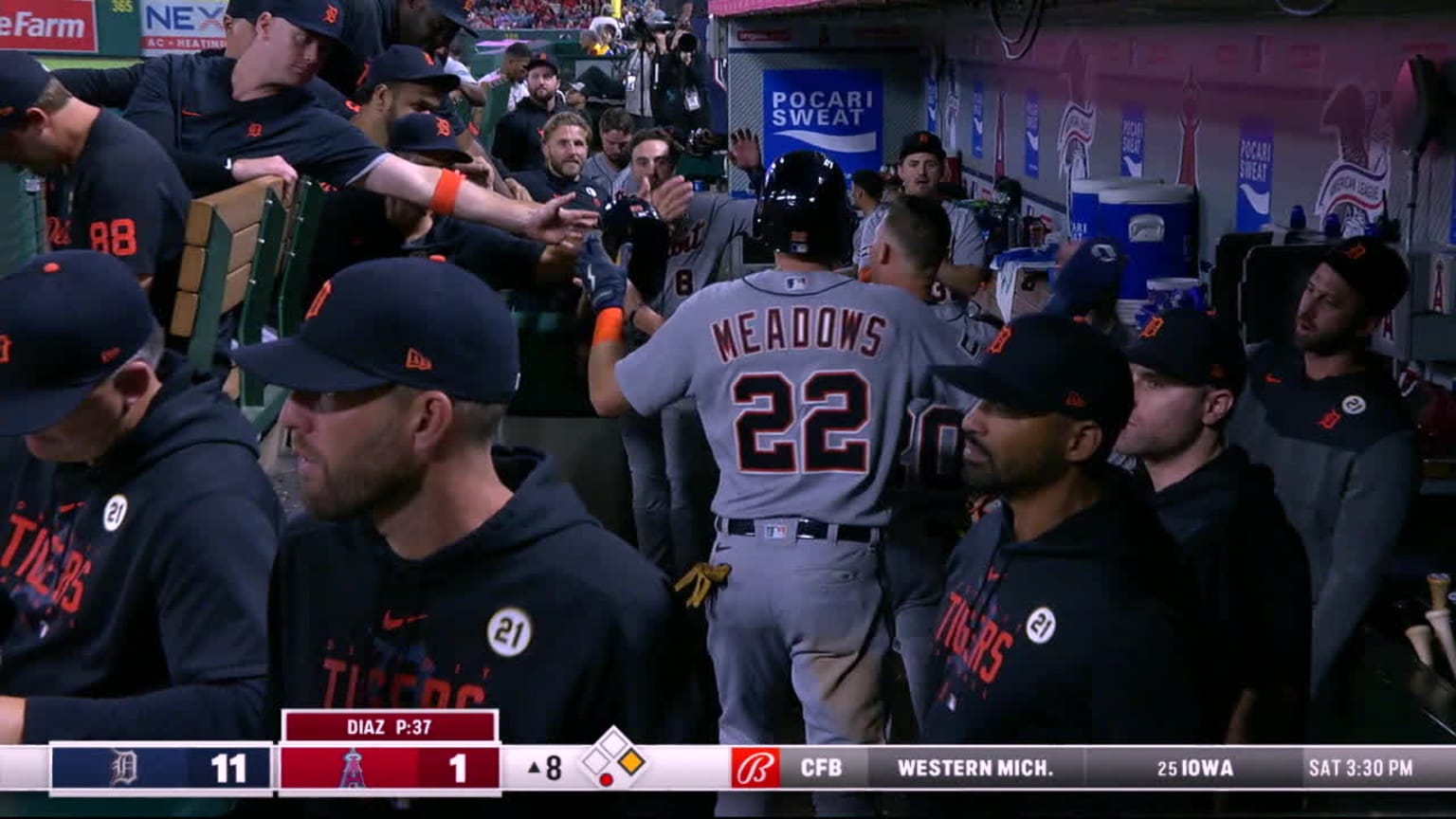 Tigers score seven runs in the top of the 8th inning | 09/15/2023 ...