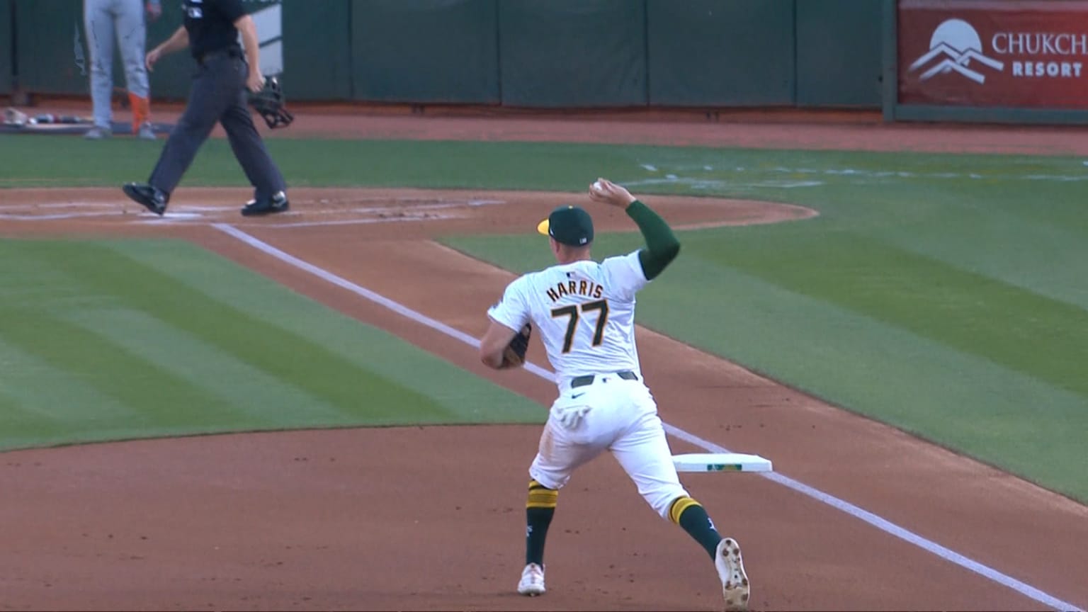Brett Harris' sweet diving stop | 07/05/2024 | Athletics