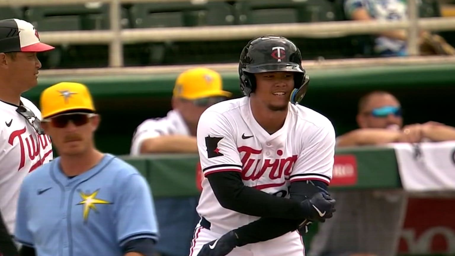 Keoni Cavaco hits an RBI single to left in the 8th | 03/16/2024 | MLB.com