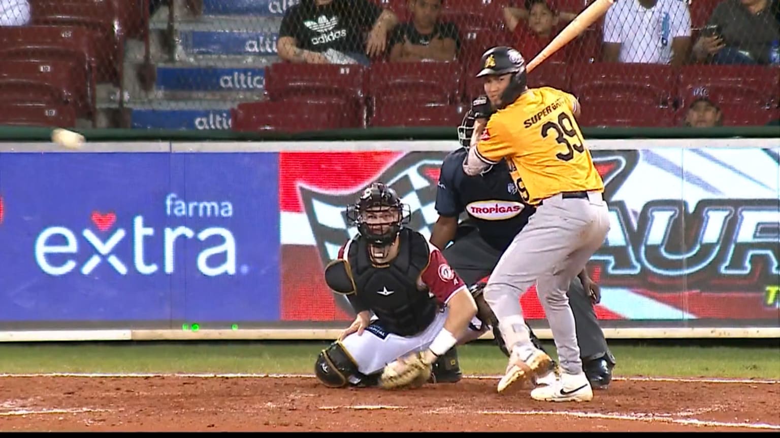 Bladimir Restituyo pega un doble productor al central | 22/12/2023 ...