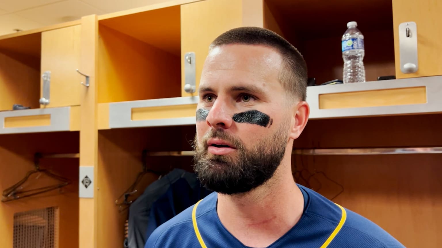 Winker talks about his health and his new team | 03/07/2023 | Milwaukee ...