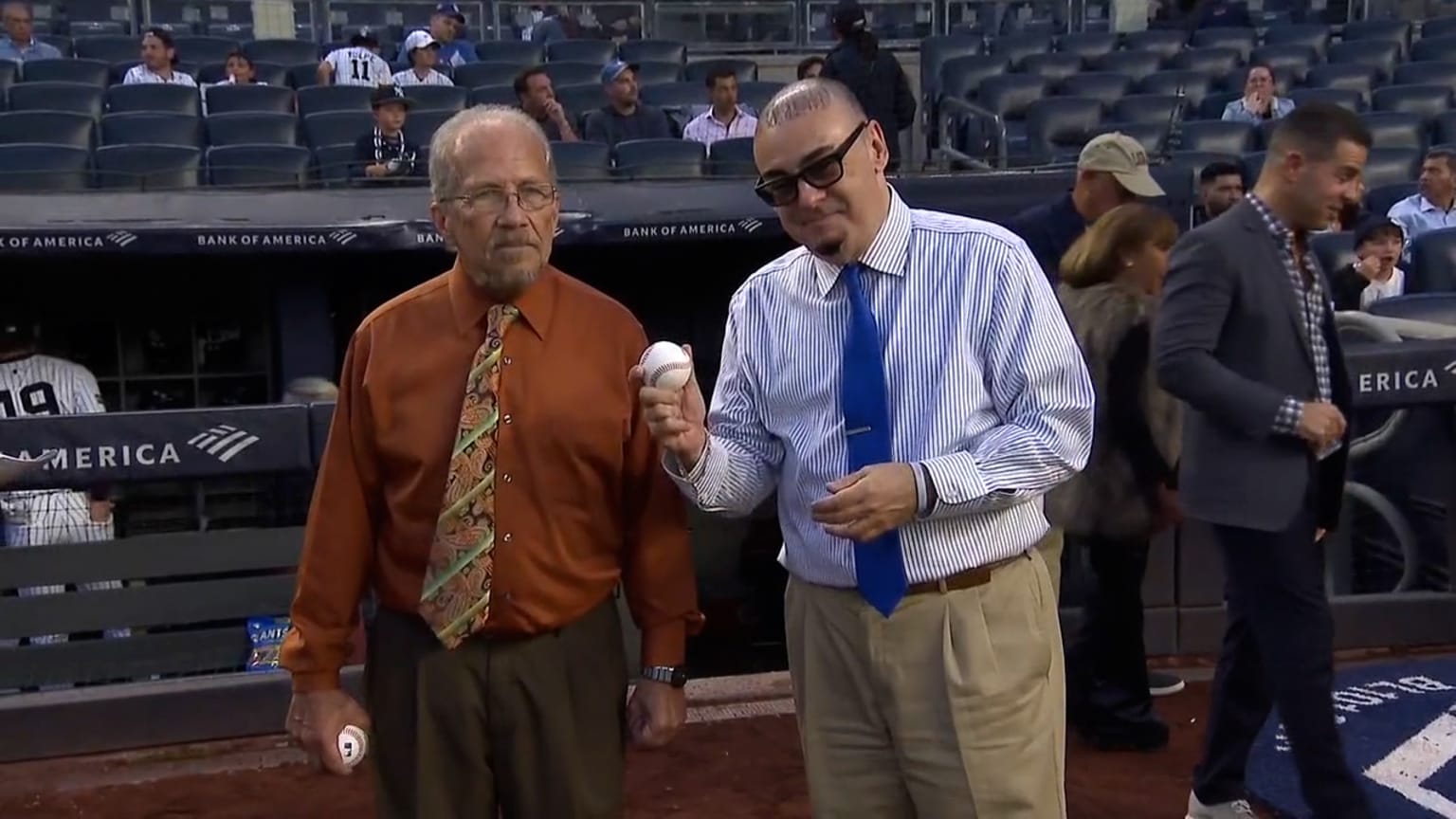 Yankees spanish radio team throws first pitch | 09/10/2025 | MLB.com