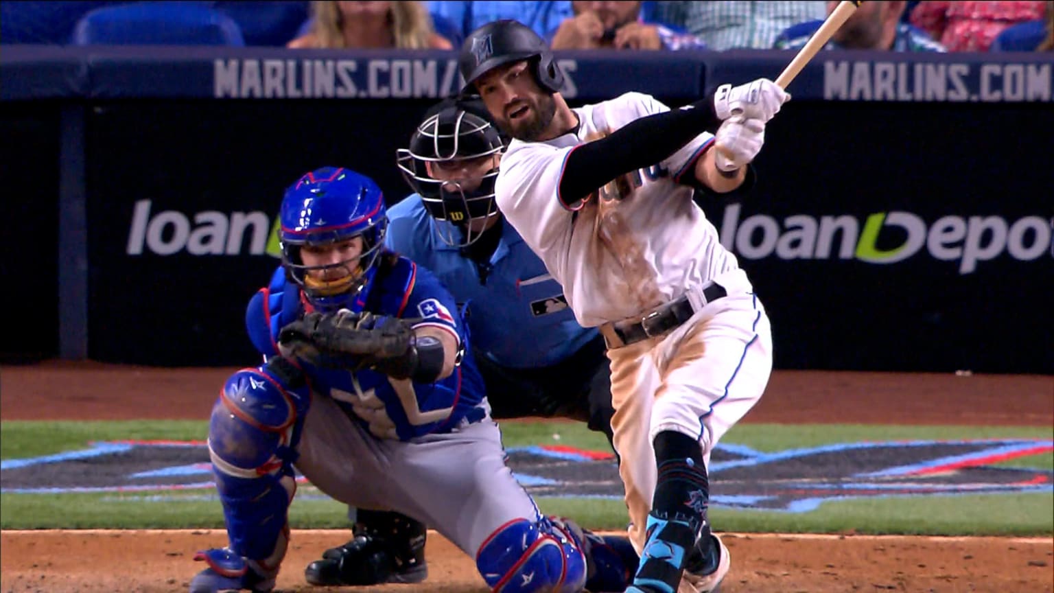Jon Berti singles to center field to score two | 09/12/2022 | MLB.com