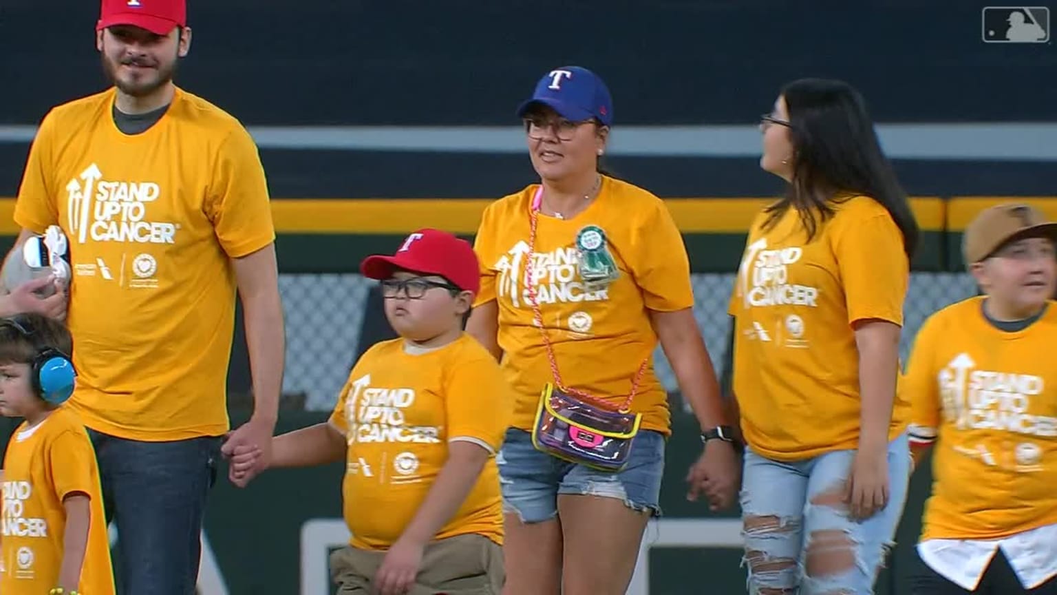 Rangers and Twins honor Stand Up To Cancer | 09/02/2023 | MLB.com