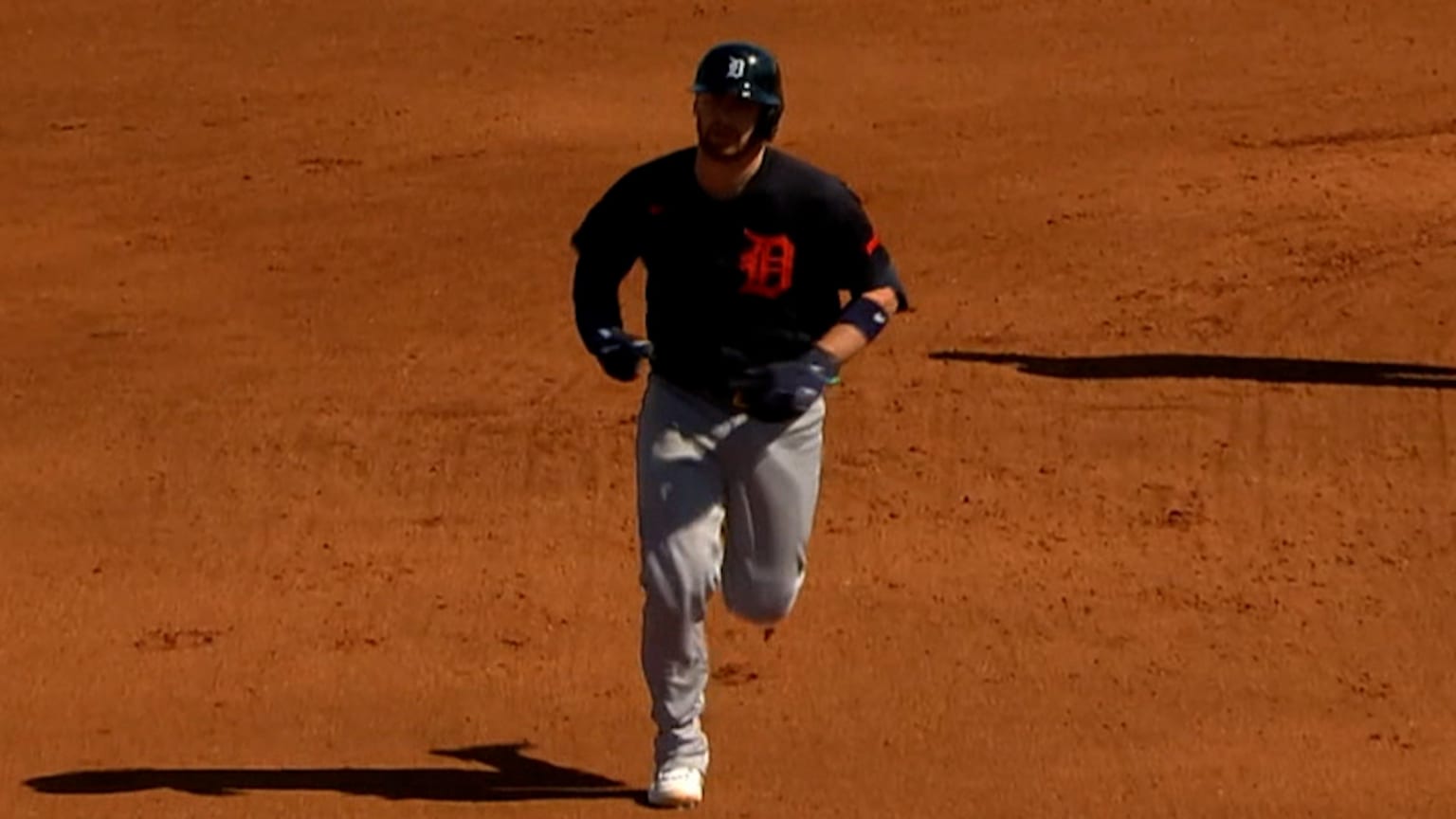 Carson Kelly clobbers a two-run homer | 02/25/2024 | Detroit Tigers