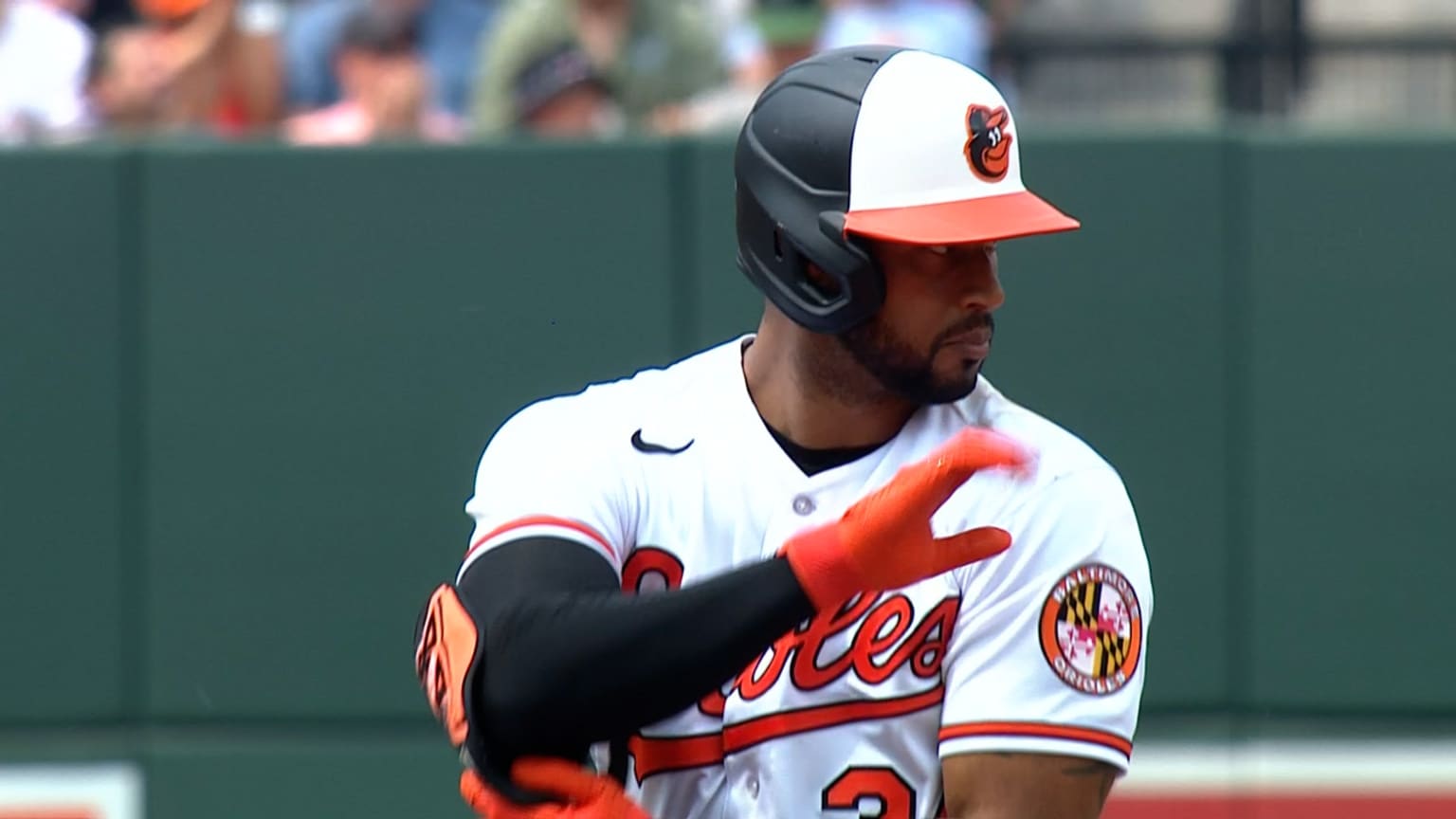 Aaron Hicks hits an RBI double, 7-3 Orioles, bottom 4 | 06/11/2023 ...