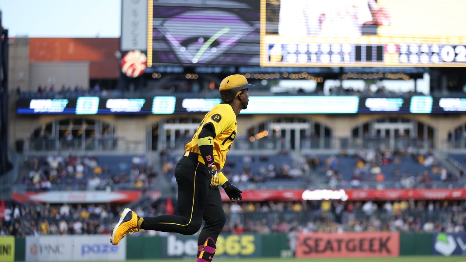 Andrew McCutchen's RBI double | 05/09/2025 | Pittsburgh Pirates