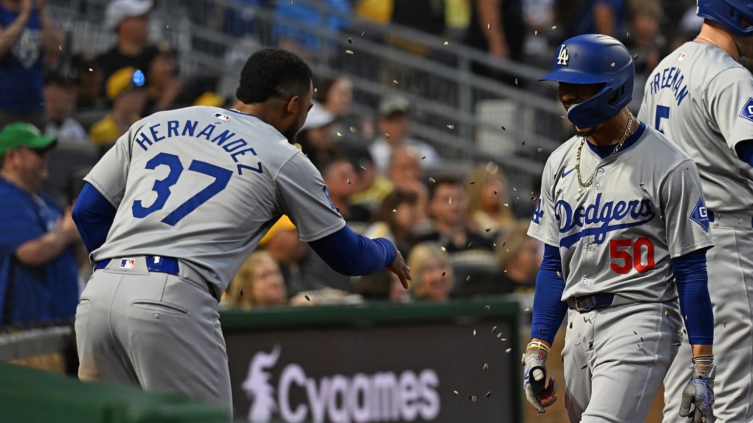 Dodgers score six in the 5th inning | 06/06/2024 | Los Angeles Dodgers