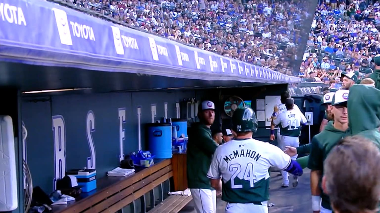 Ryan McMahon's sac fly | 09/28/2024 | Colorado Rockies