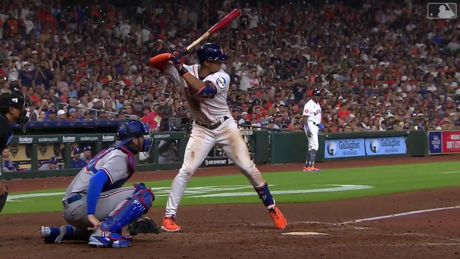 Jeremy Peña breaks the game open with a double | 04/15/2023 | MLB.com