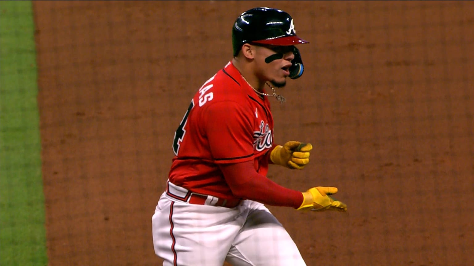 William Contreras plates Austin Riley with a single | 09/16/2022 ...