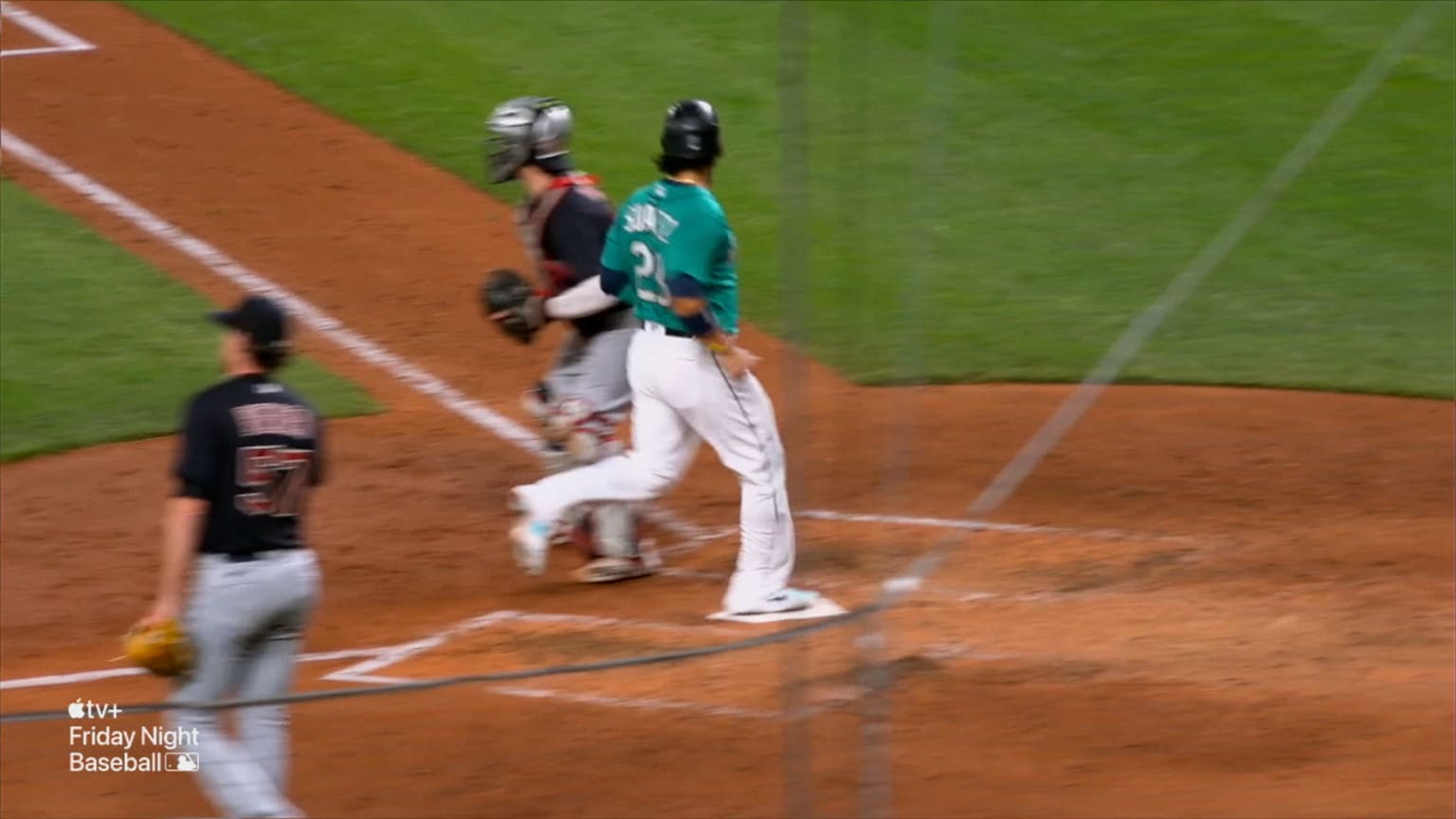 Adam Frazier brings home Suarez with a sac fly | 08/26/2022 | Seattle ...