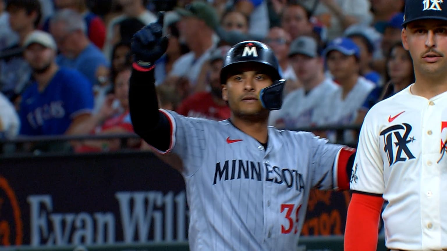 Donovan Solano's 2-run single | 09/02/2023 | MLB.com