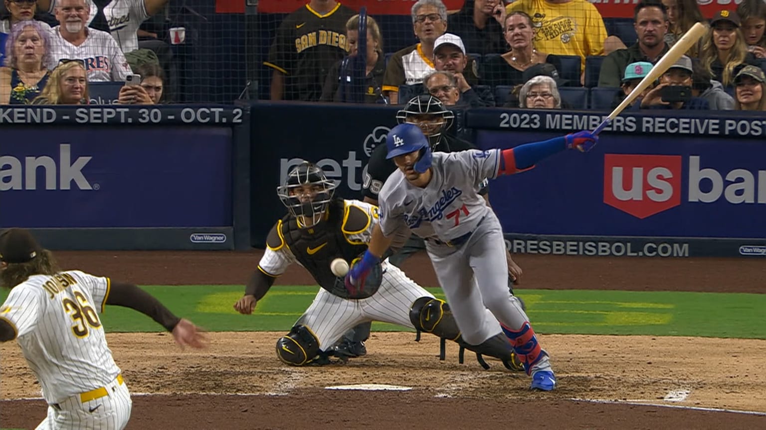 Miguel Vargas rips a two-run single to center field | 09/29/2022 | MLB.com