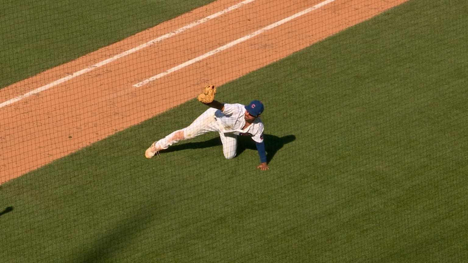 Alfonso Rivas lays out for a diving catch in the 9th | 09/08/2022 ...