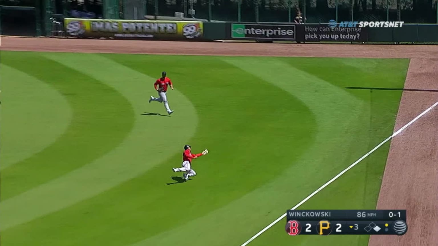 Nick Yorke makes an acrobatic over the shoulder catch | 03/23/2023 ...