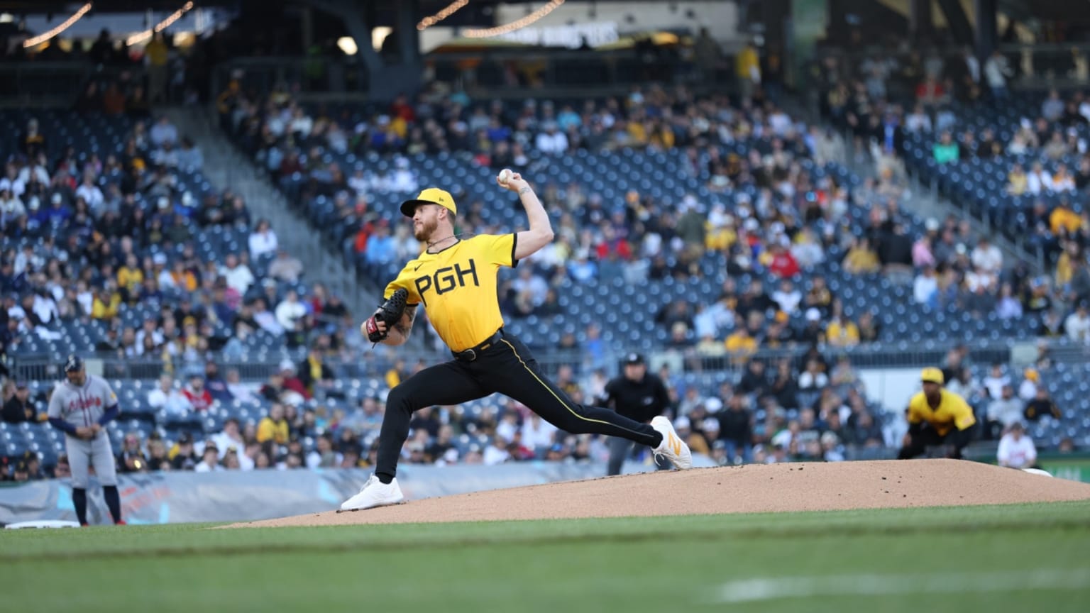 Bailey Falter fans Eli White | 05/09/2025 | Pittsburgh Pirates