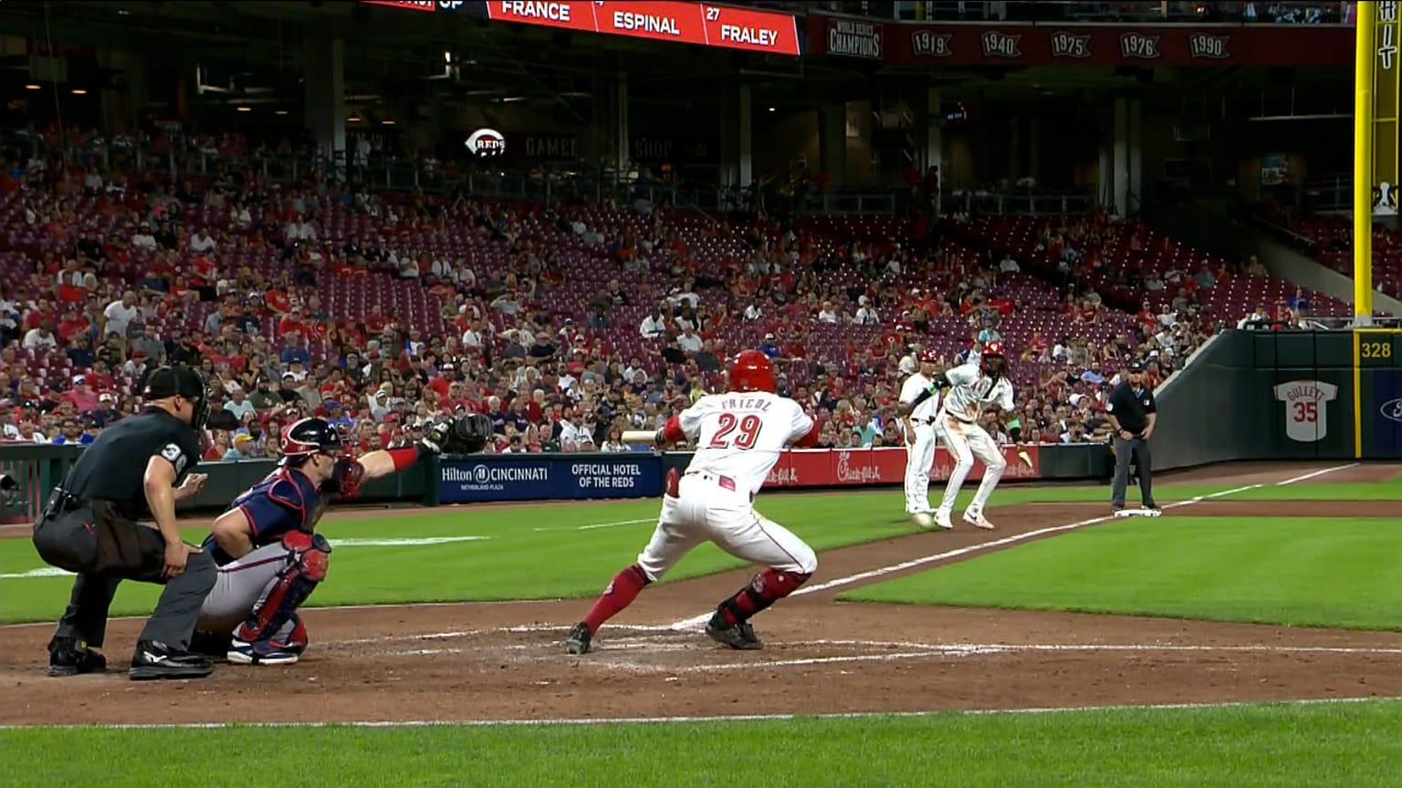 TJ Friedl's sacrifice bunt | 09/18/2024 | Cincinnati Reds