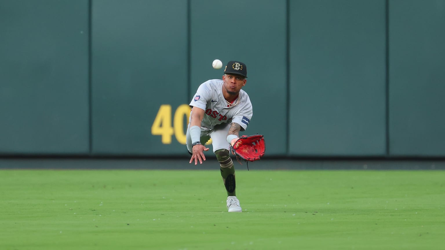 Ceddanne Rafaela's diving catch | 05/18/2024 | Boston Red Sox