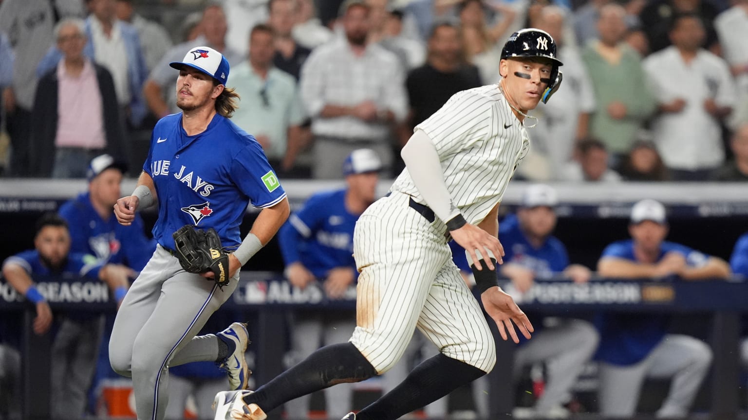 Blue Jays nab Aaron Judge in rundown | 10/07/2025 | MLB.com