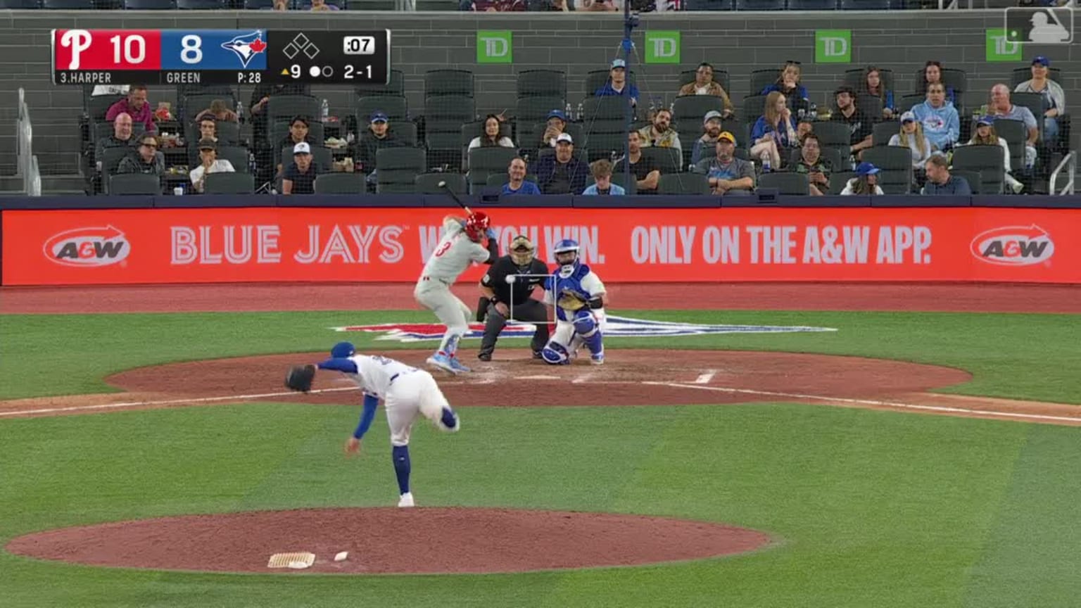 Bryce Harper in apparent discomfort in final at-bat | 09/03/2024 | Philadelphia Phillies