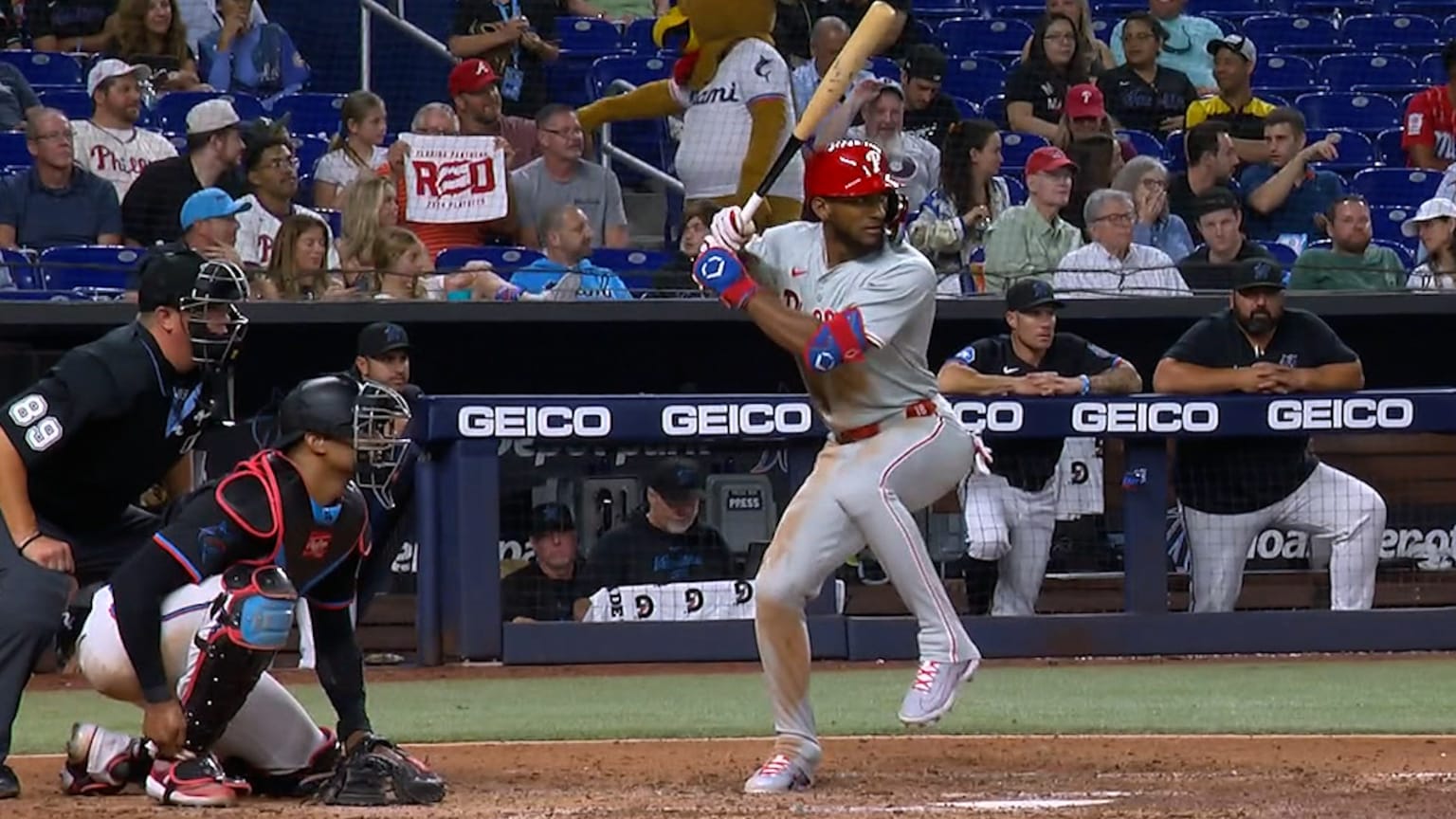 Johan Rojas conecta un cuadrangular | 10/05/2024 | Los Phillies de ...