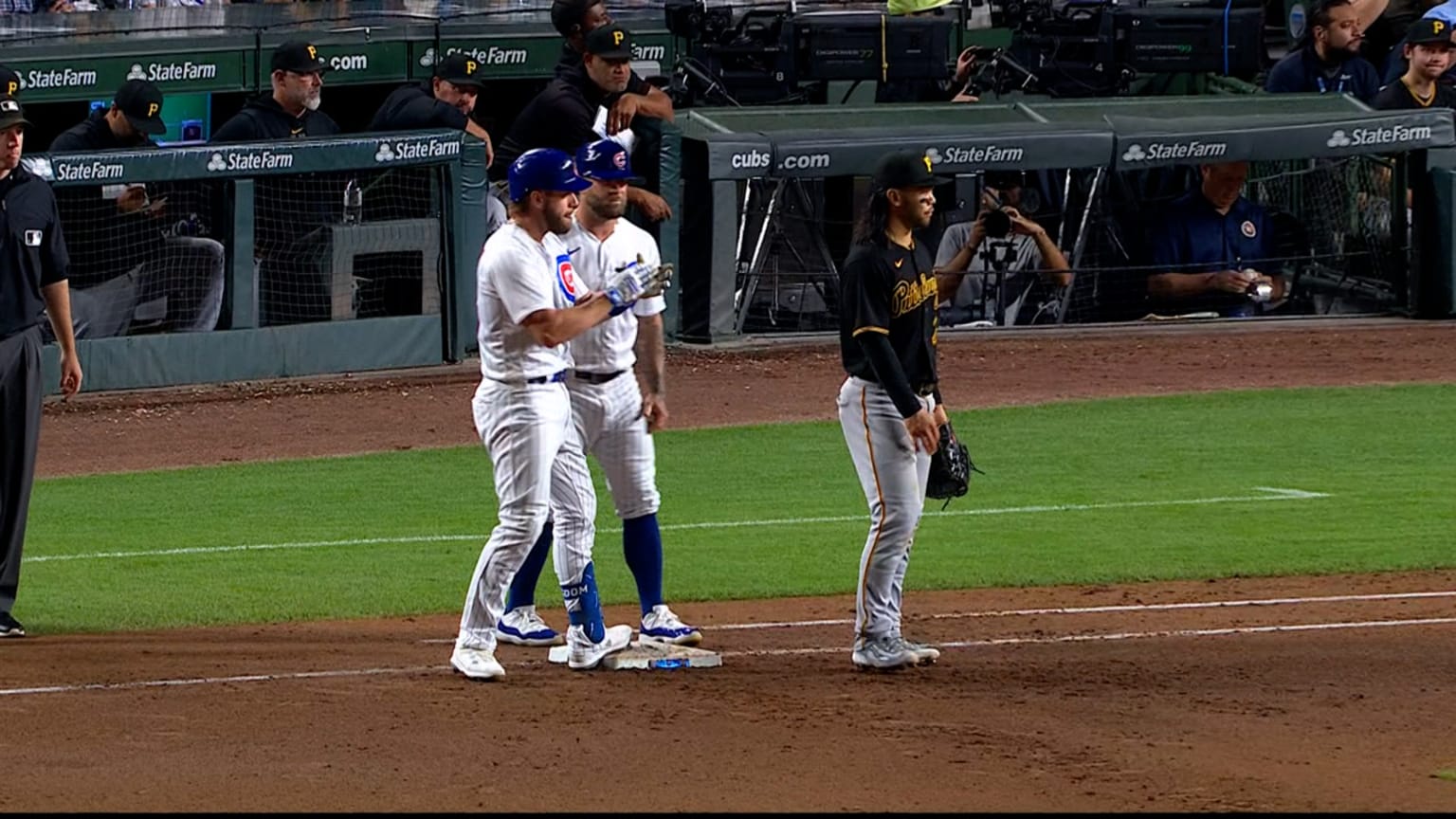 Patrick Wisdom slaps an RBI single to right field | 09/20/2023 ...