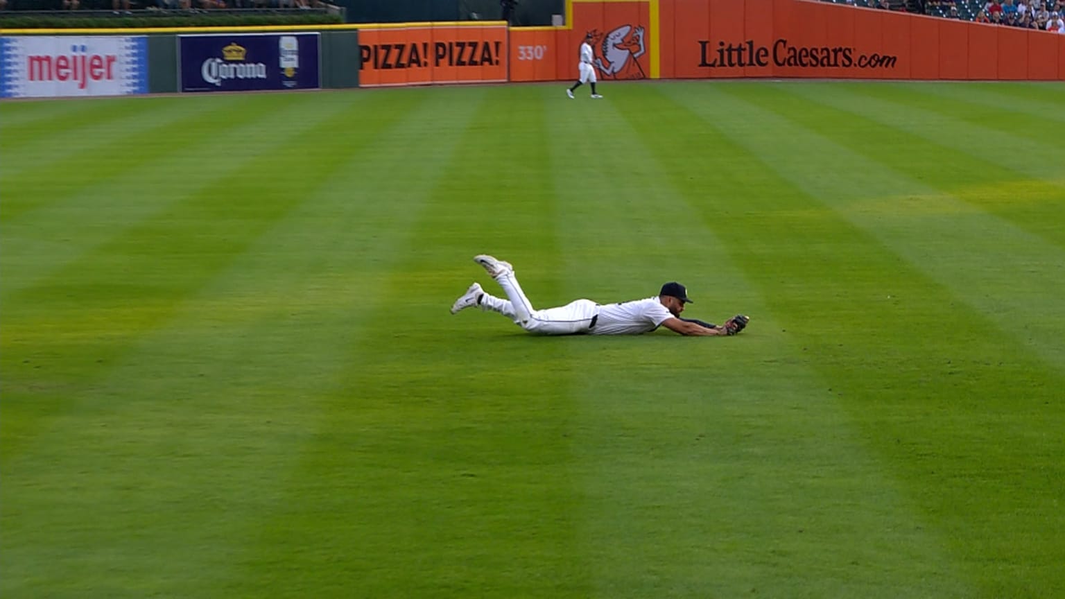 Riley Greene's diving catch | 09/17/2025 | Detroit Tigers