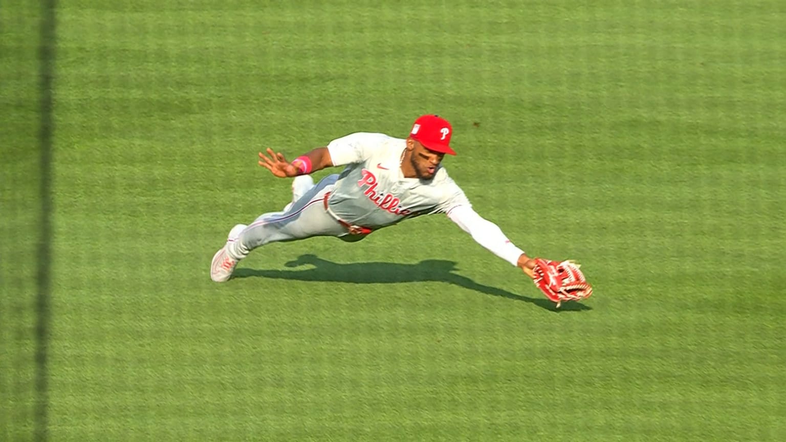 Johan Rojas' great diving catch | 07/20/2024 | Philadelphia Phillies