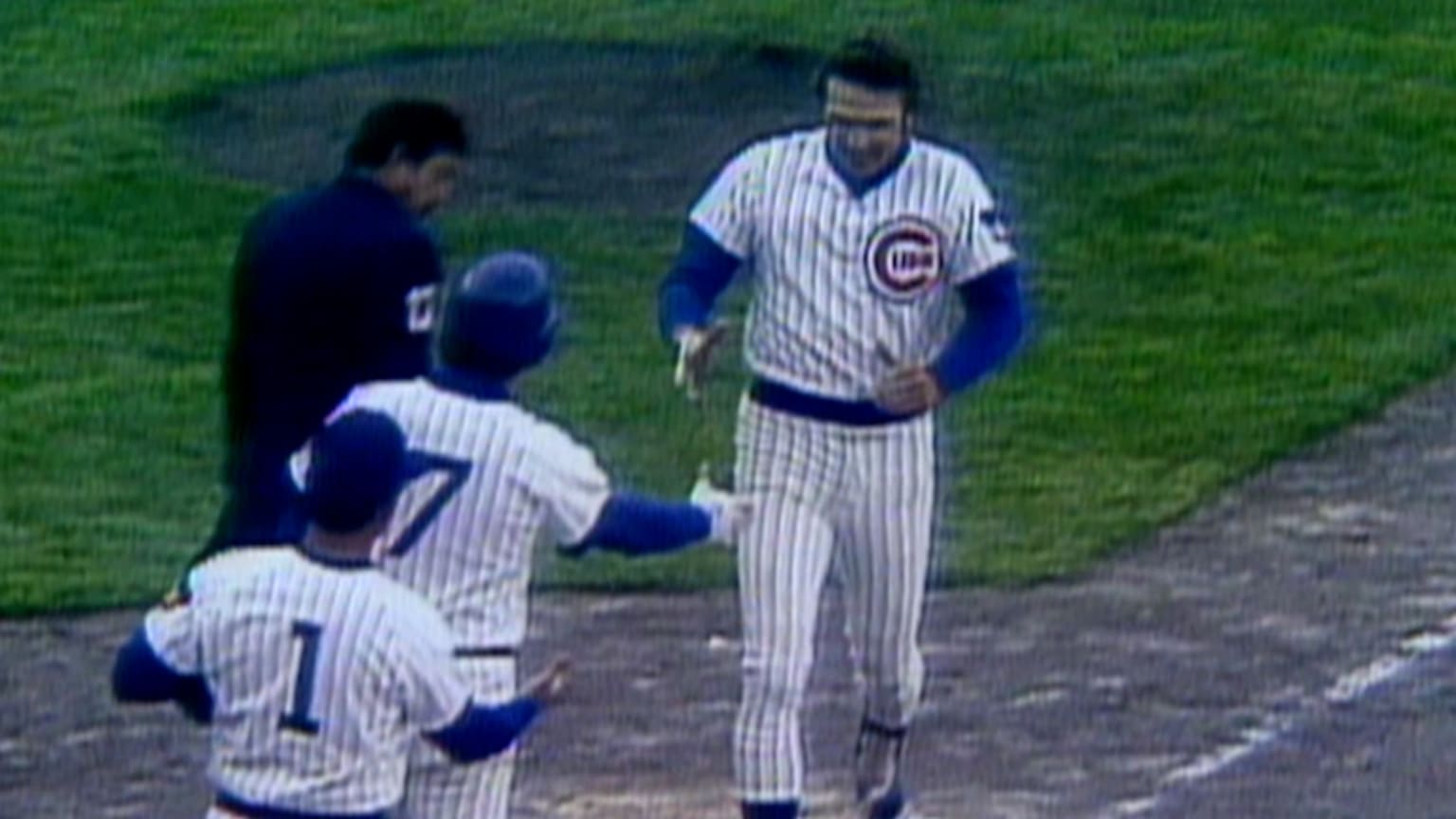 Biittner walk-off home run in 1978 Cubs home opener | 04/14/1978 | MLB.com