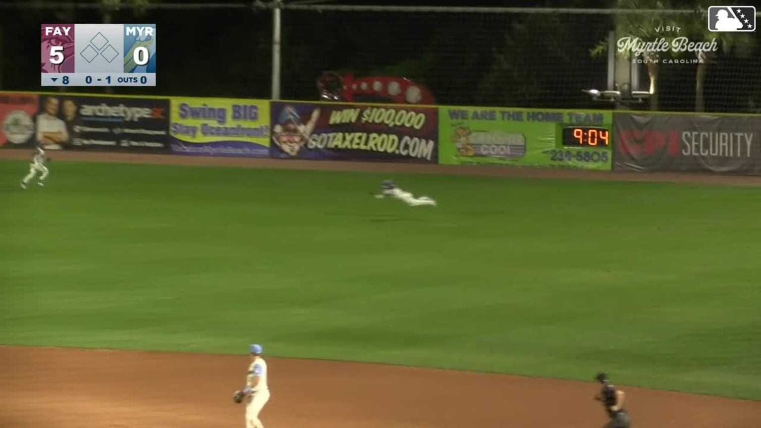 Alexey Lumpuy makes a diving snag | 18/06/2025 | Los Pirates de Pittsburgh