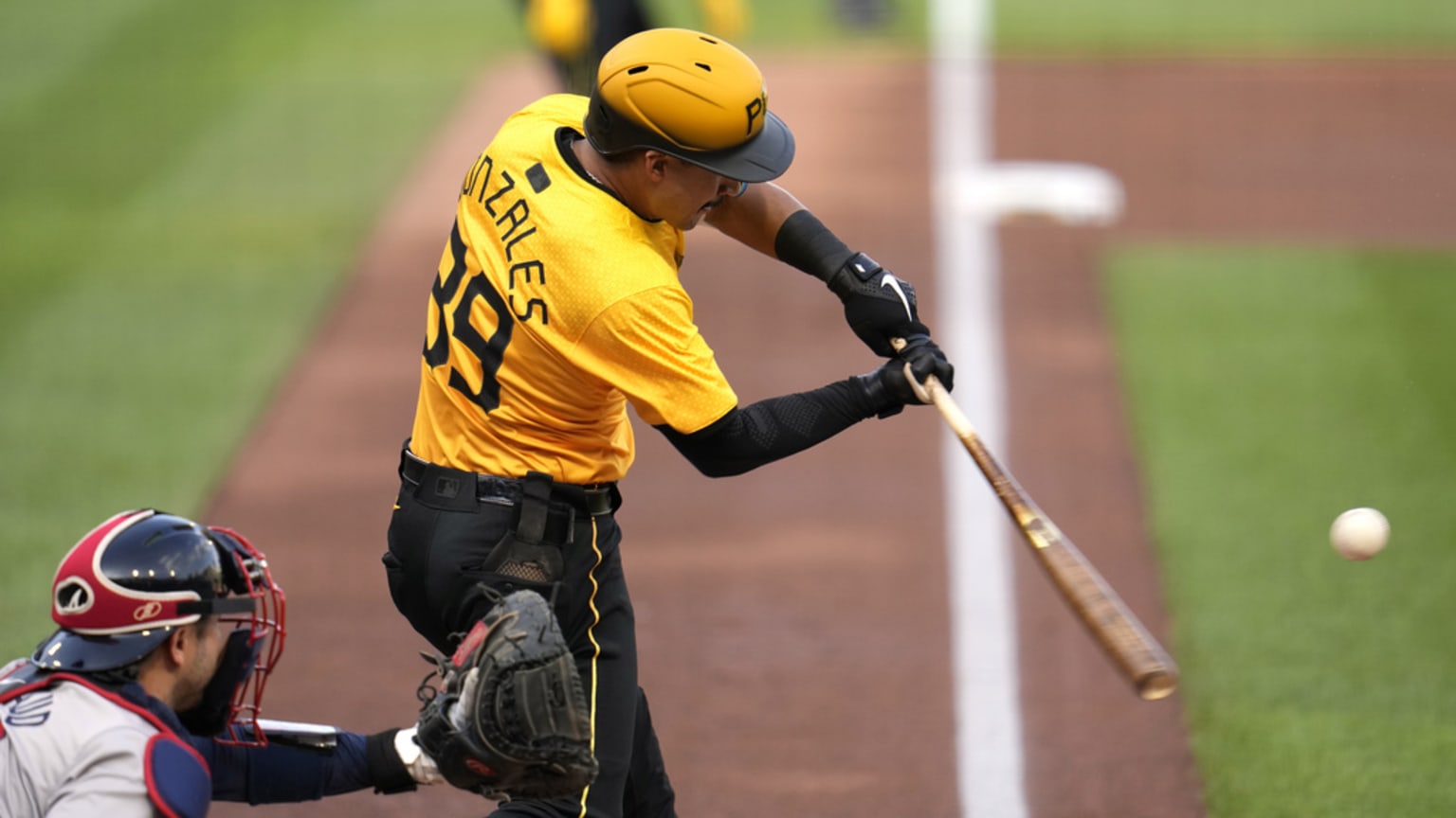 Nick Gonzales' two-run single | 05/24/2024 | Pittsburgh Pirates