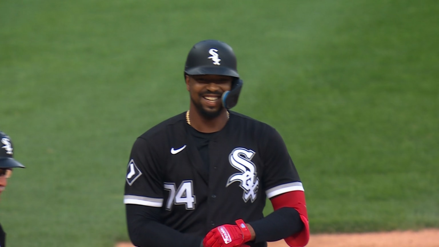 Eloy Jiménez smacks an RBI double to right field | 06/21/2023 | MLB.com
