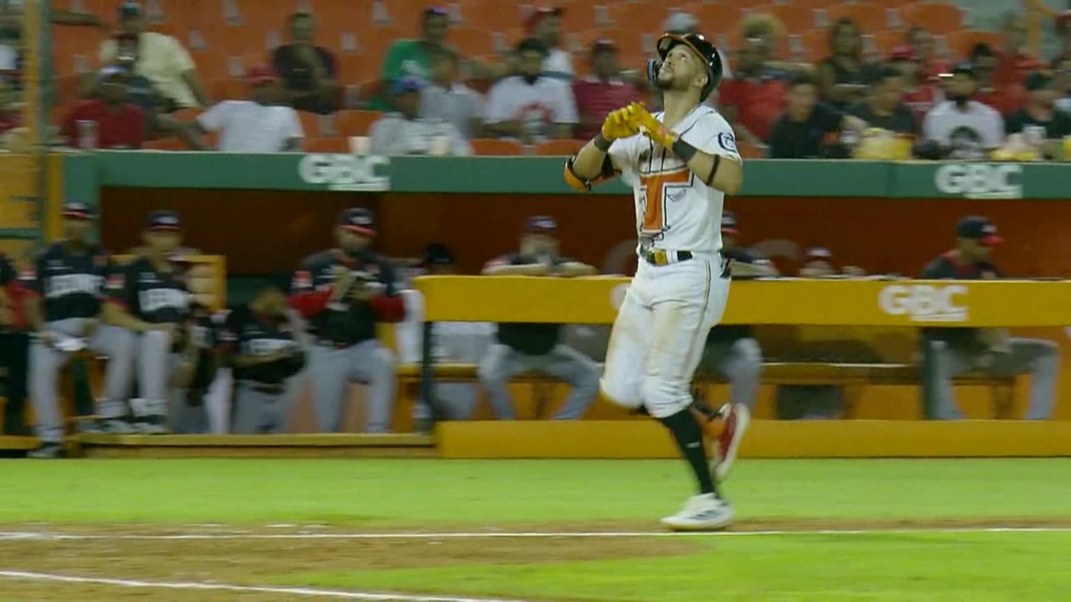 Luis Liberato pega un jonrón en solitario al RF | 28/10/2024 | Los ...