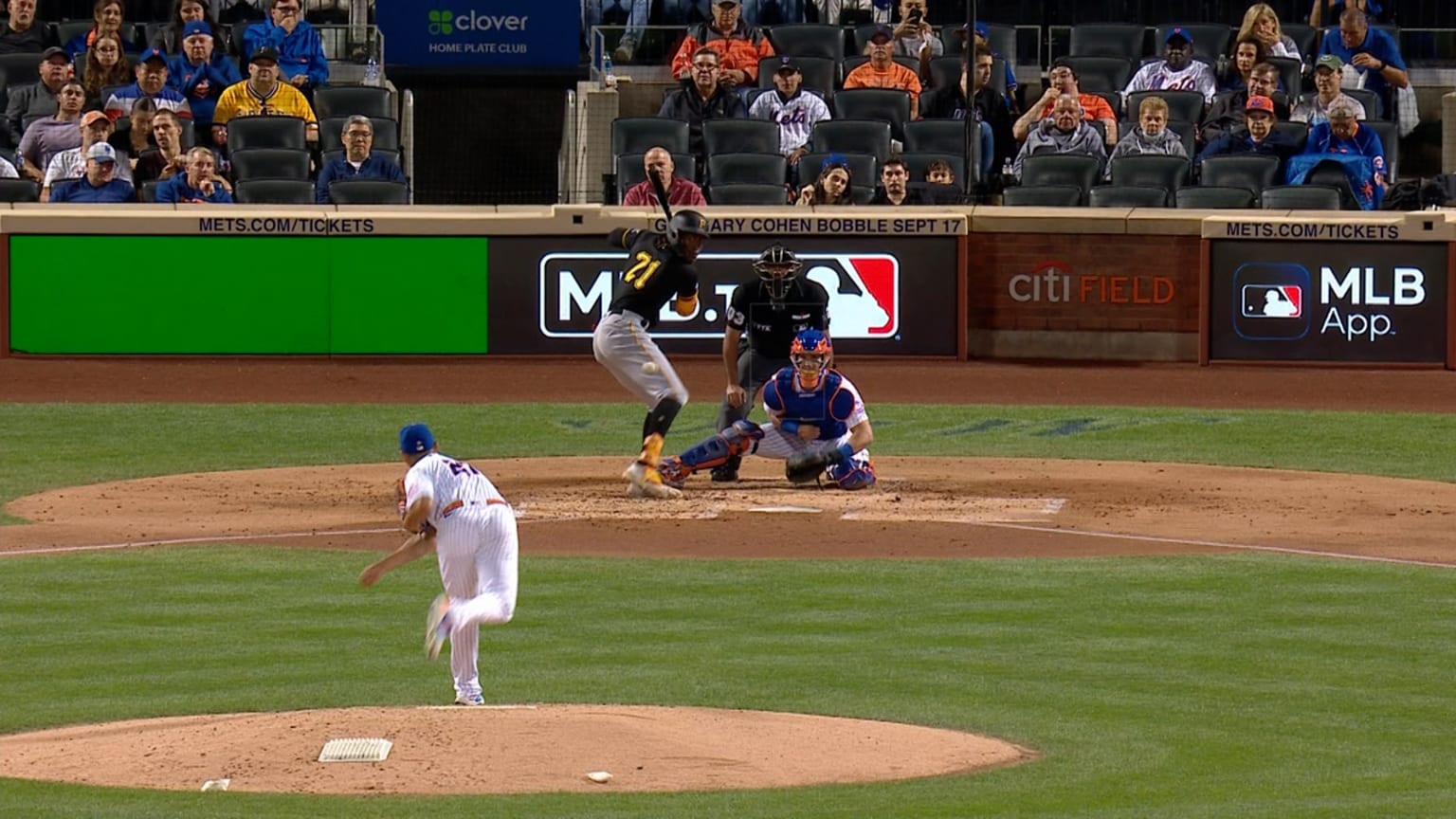 Carrasco K's Cruz, bat flies into stands | 09/15/2022 | New York Mets
