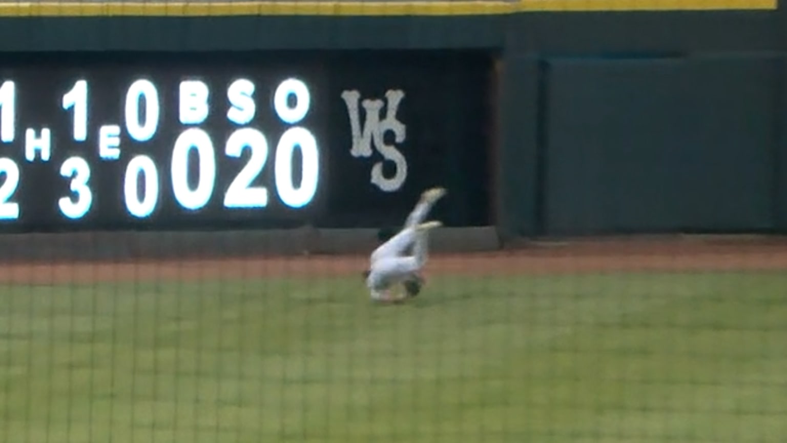 Jacob Burke makes an unbelievable diving catch | 08/03/2023 | MLB.com