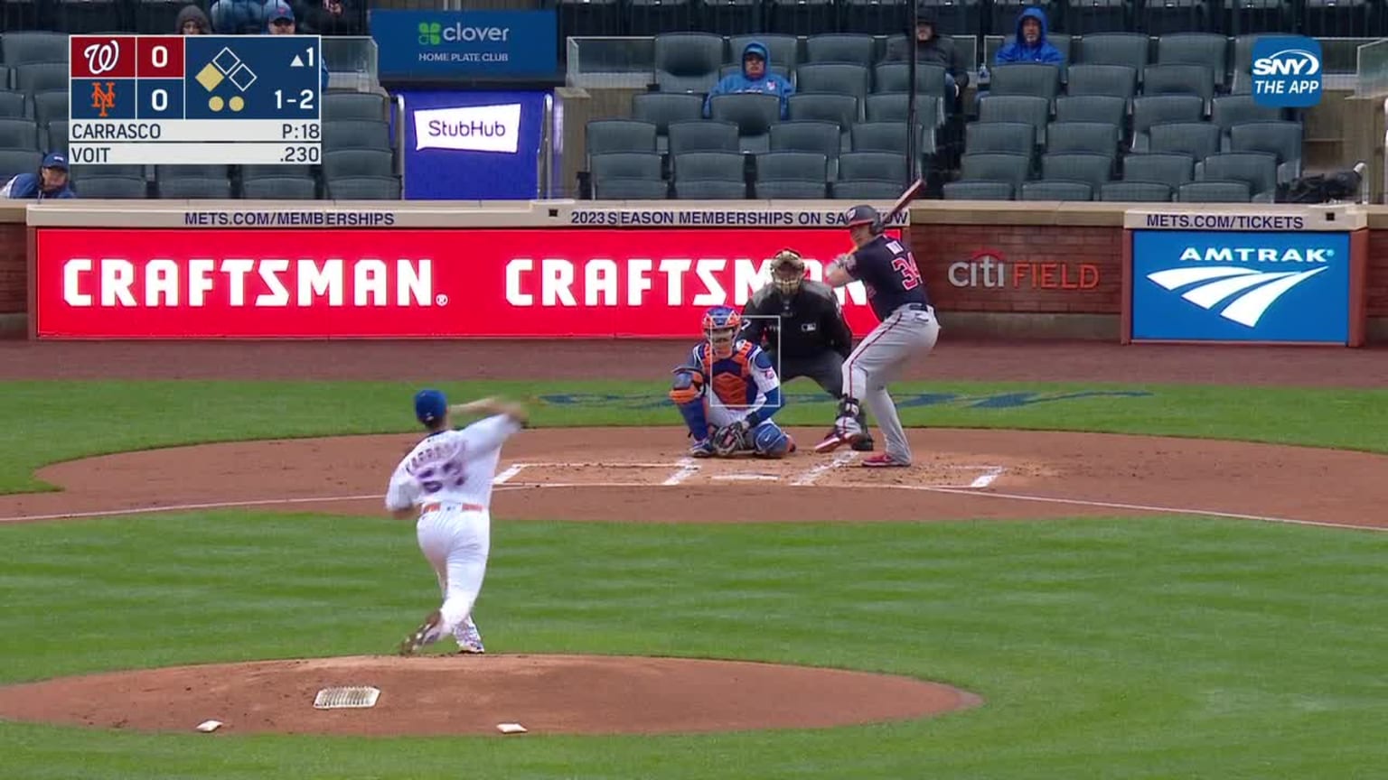Luke Voit flies out to left fielder Mark Canha. | 10/04/2022 | New York ...